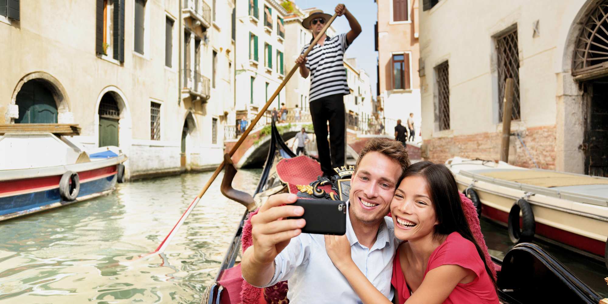 All About Travel & Social Media: Exploring the World Through Social Media – TBô underwear